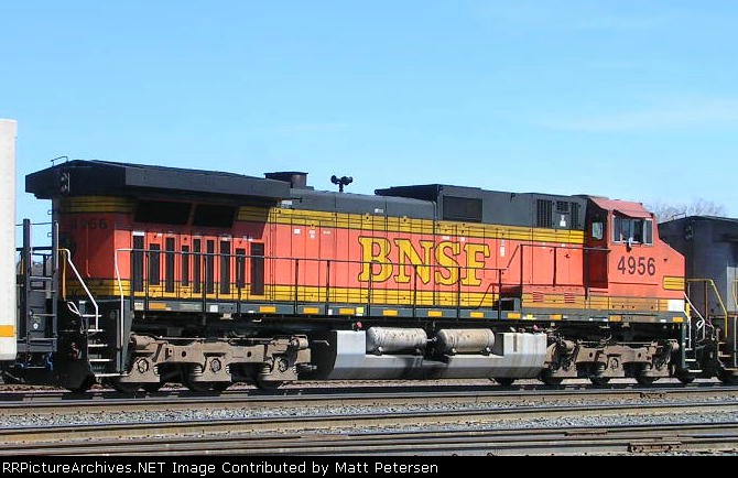 BNSF 4956